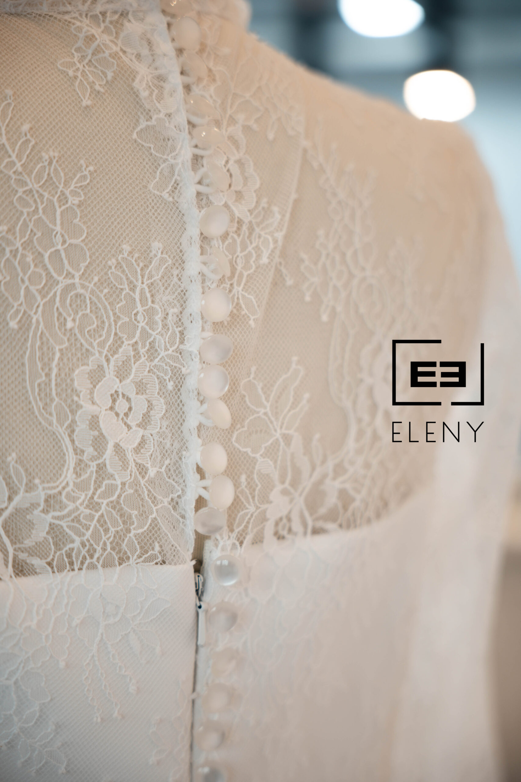 Rochie de mireasă din dantelă Chantilly cu guler înalt, mâneci lungi și ...