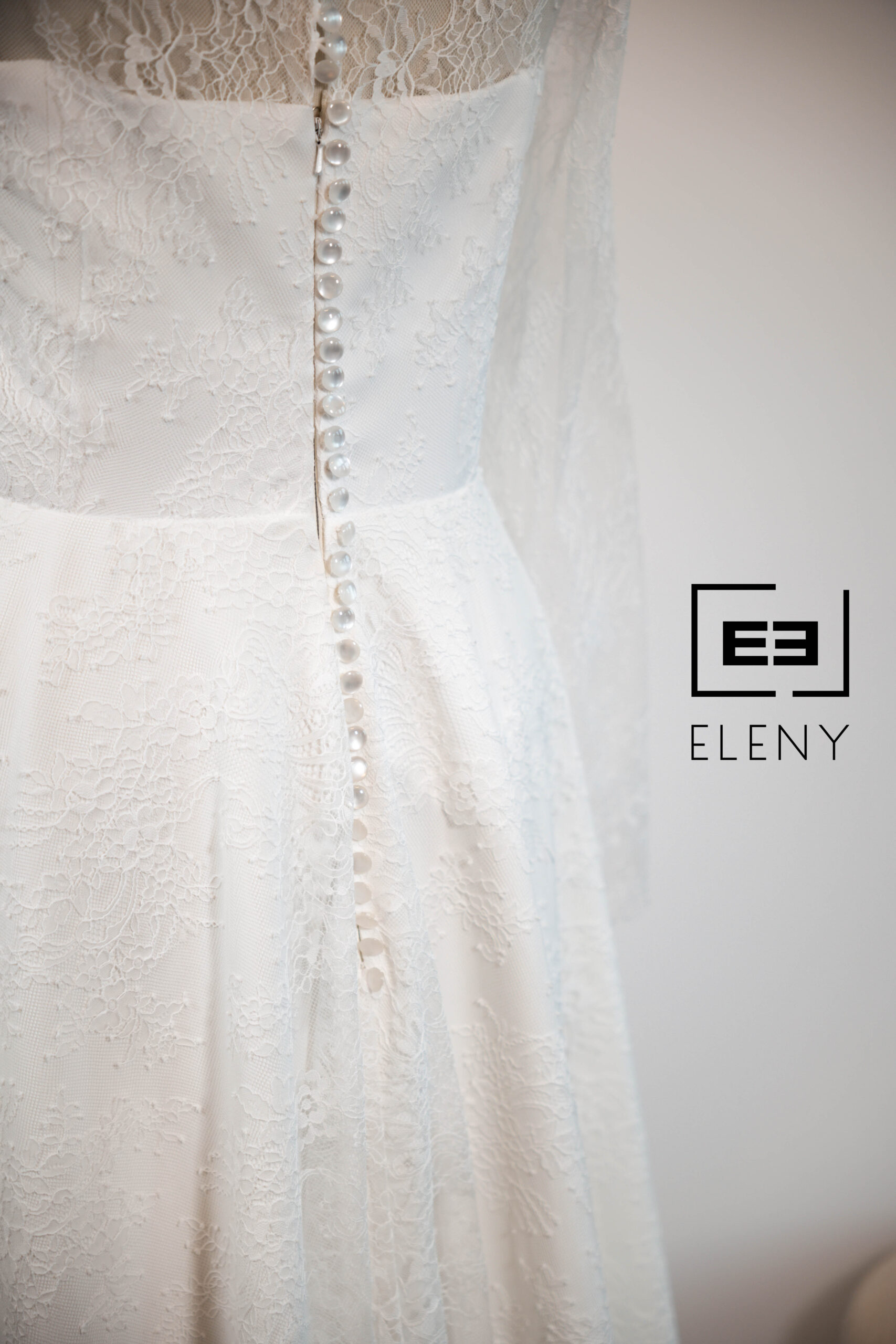 Rochie de mireasă din dantelă Chantilly cu guler înalt, mâneci lungi și ...